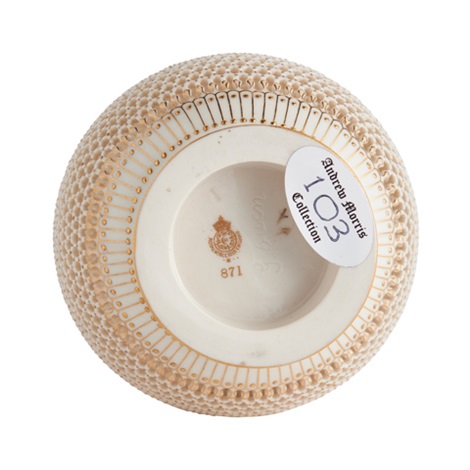 A SUPERB ROYAL WORCESTER PORCELAIN RETICULATED VASE AND COVER by George ...