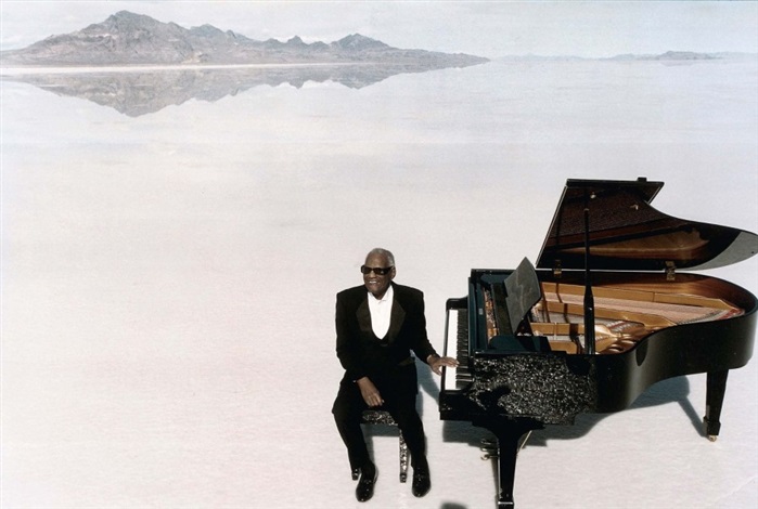 Ray Charles lors du tournage dun spot publicitaire pour la Peugeot 306 ...