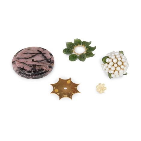 Born in Geelong, Australia on 9 October 1931, Stuart Devlin was a ...