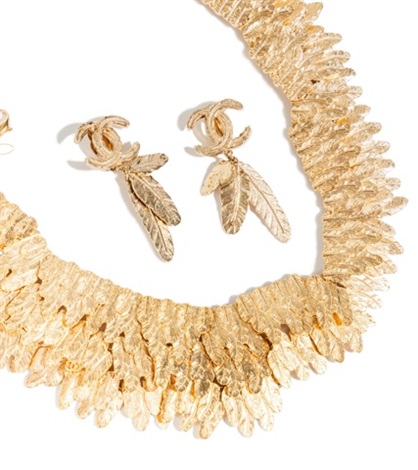 Set of A Champagne Feathers Necklace with A Pair of Earrings Clip-On ...