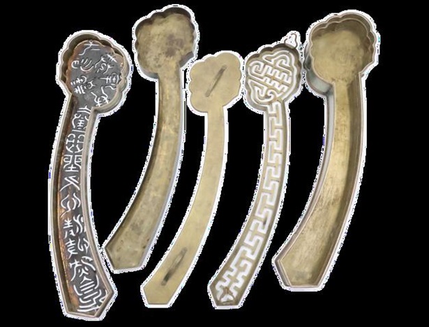 Antique Chinese Ruyi Sceptre Shaped Incense Clock on artnet