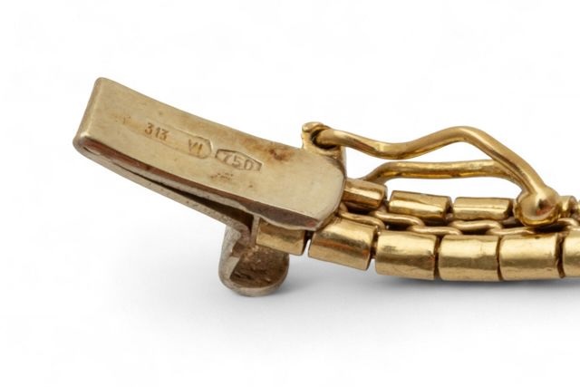 Cartier 750 Gold Chain And 18K Gold Bar 1oz. L 15 50g by Cartier (Co ...