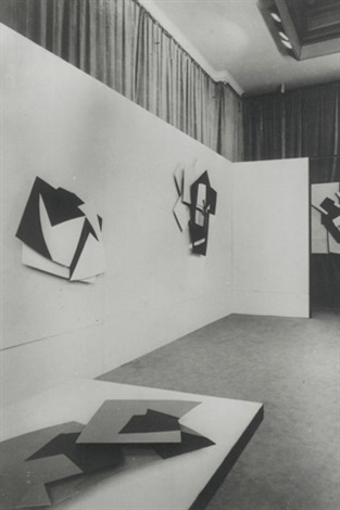 Plans Mobiles by Pol Bury on artnet