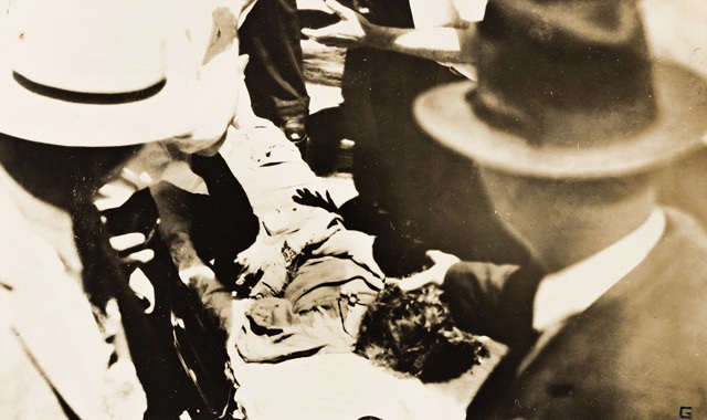 Bonnie And Clyde After The Shootout Bonnie And Clydes Car After The Shootout By Anonymous