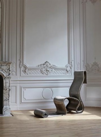 Chaise tapis Narrow Pappardelle by Ron Arad on artnet