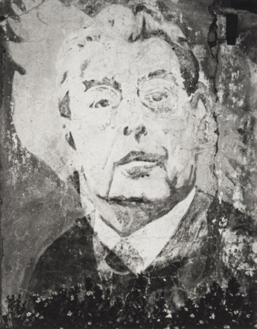 Mural portraits depicting Fidel Castro, Agostinho Neto and Leonid ...