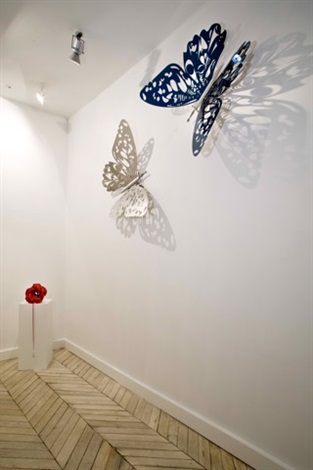 A rush of blood to the head by Sunil Gawde on artnet