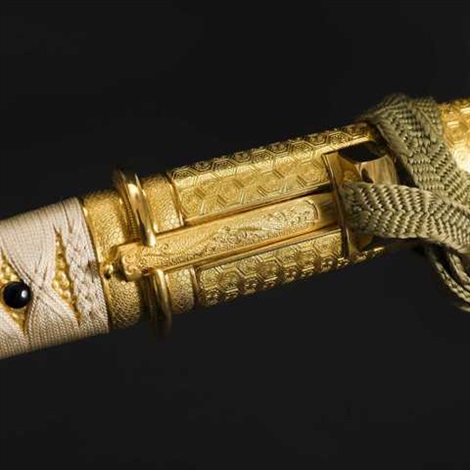 PURE PLATINUM SHORT SWORD WITH PURE GOLD SWORD MOUNTINGS by Hirasawa ...