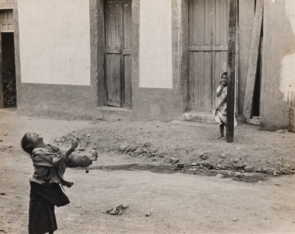 two photographs of Mexican children by Helen Levitt on artnet