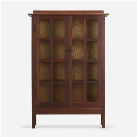 Double-door china cabinet, model 820 variant by Gustav Stickley on artnet