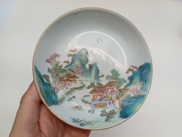 FOUR CHINESE FAMILLE-ROSE LANDSCAPE DISHES. Republic Period, Qianlong ...