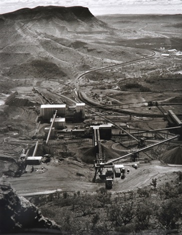 Hamersley Iron processing plant at Mount Tom Price, Western Australia ...