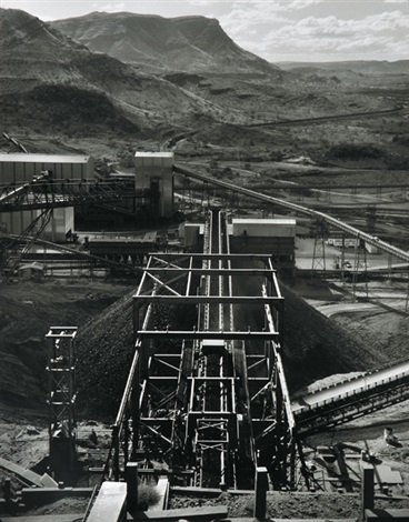 Hamersley Iron processing plant at Mount Tom Price, Western Australia ...
