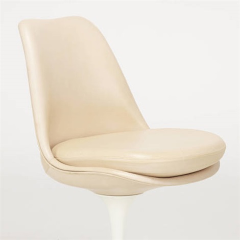 Tulip chair, model 151 by Eero Saarinen on artnet