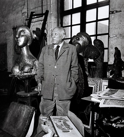 Pablo Picasso dans son atelier de la rue des Grands Augustins, Paris, 1952 by Denise Colomb on ...