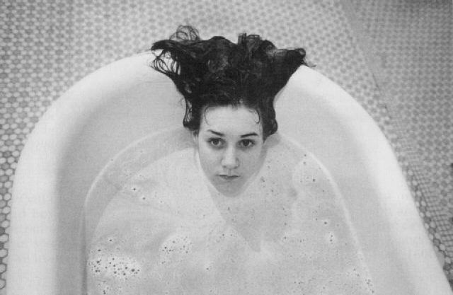 Laurie in the Ward 81 tub, Oregon State Hospital by Mary Ellen Mark on ...