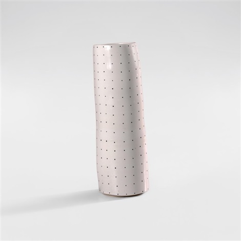 dot 2 by Shio Kusaka on artnet