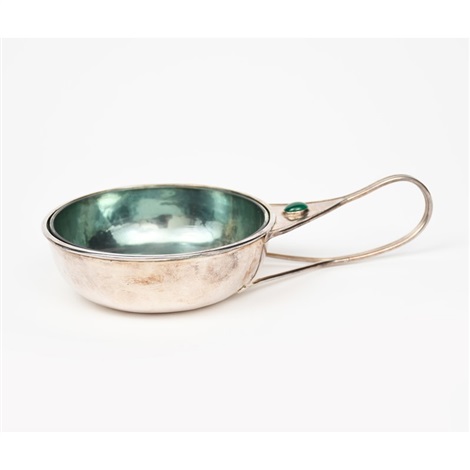 A modern George Hart Guild of Handicraft silver porringer by Charles ...