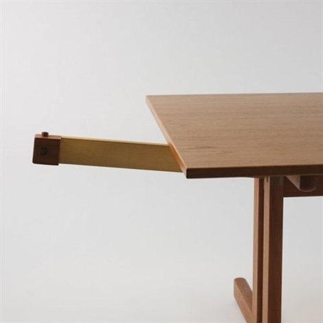 Shaker - GE 527 table by Hans J. Wegner on artnet