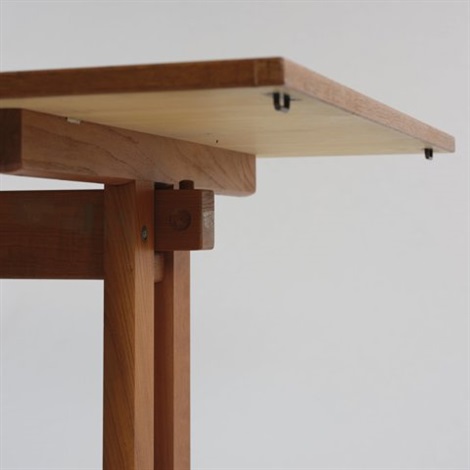 Shaker - GE 527 table by Hans J. Wegner on artnet