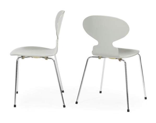 Ant Chair Set of four shell chairs with legs of steel by Arne Jacobsen ...