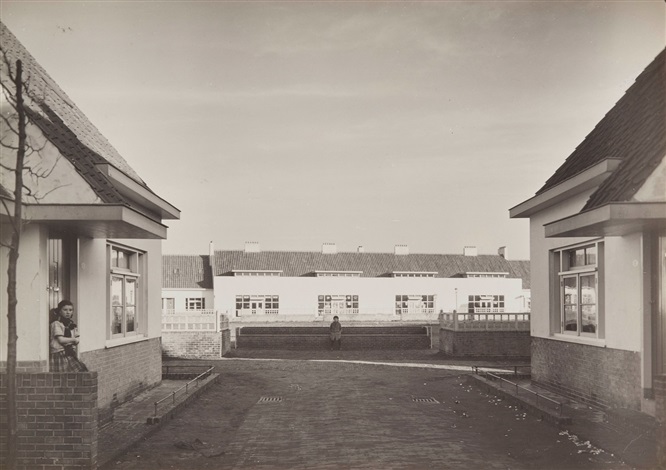 Siedlung Oud Mathenesse, Rotterdam by Francis Rowland Yerbury on artnet