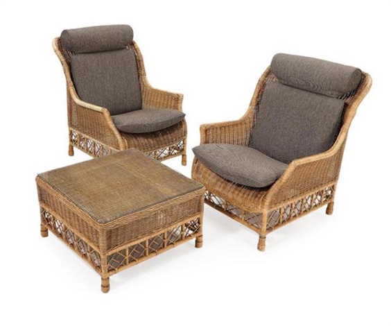 Karen Blixen A woven rattan lounge chair and coffee table by Søren Lund ...