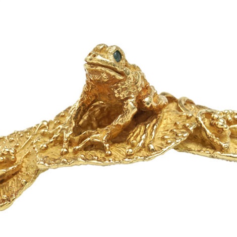 ANDRE HARVEY AND DONALD PYWELL AN 18K GOLD FROG BRACELET by Andre ...