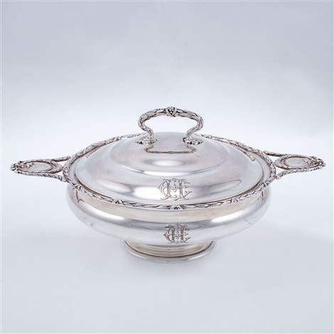 Deckelterrine im Louis Seize Stil by Wolfers (Co.) on artnet