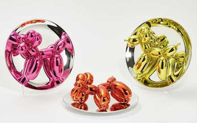 Balloon Dog Presentation Set by Jeff Koons on artnet
