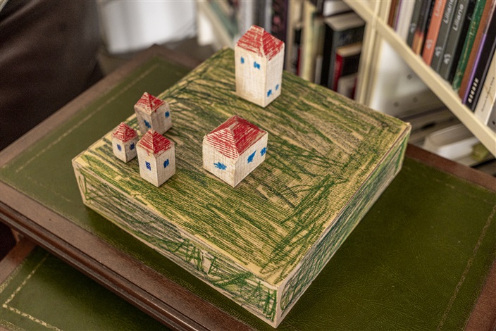 Dorf Reisekiste 2 by Andi Fischer on artnet