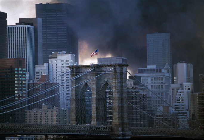 Downtown Manhattan and the Brooklyn Bridge after the attack on the ...