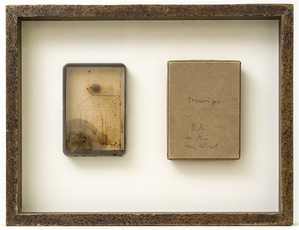 Trauriges Taschenzimmer by Dieter Roth on artnet