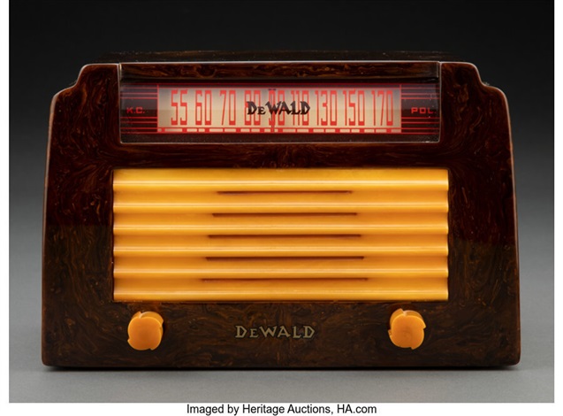 Model A502 Step-Top Radio by DeWald (Co.) on artnet