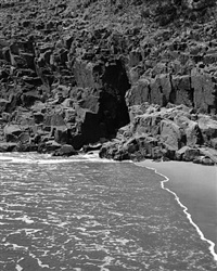 Whitney Hubbs | Artnet