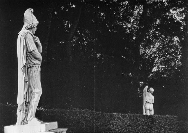Barbarian Prisoner and Callipygian Venus, Versailles by Robert Doisneau ...